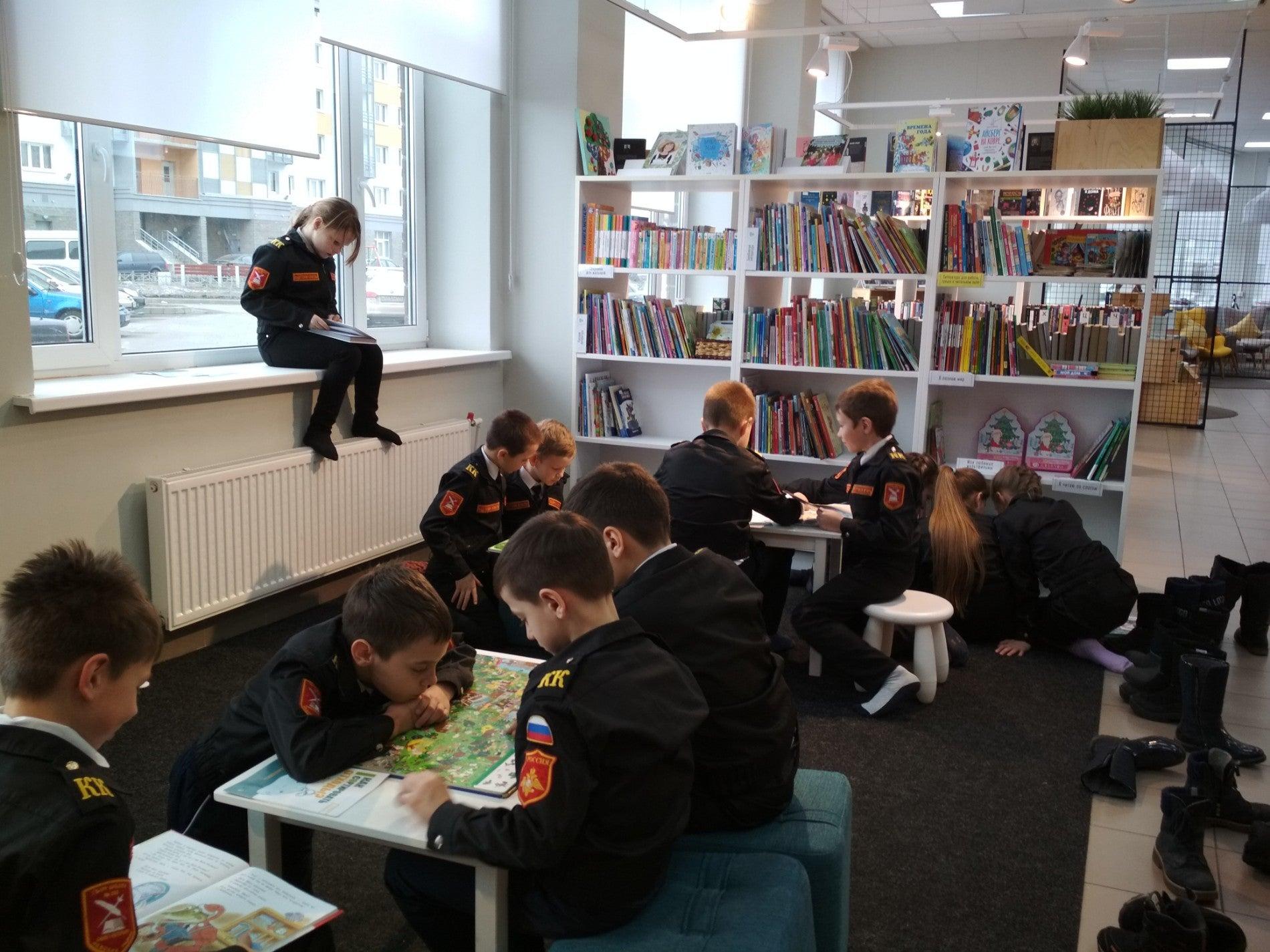 им. Даниила Гранина, библиотека на Дальневосточном проспекте в Санкт ...