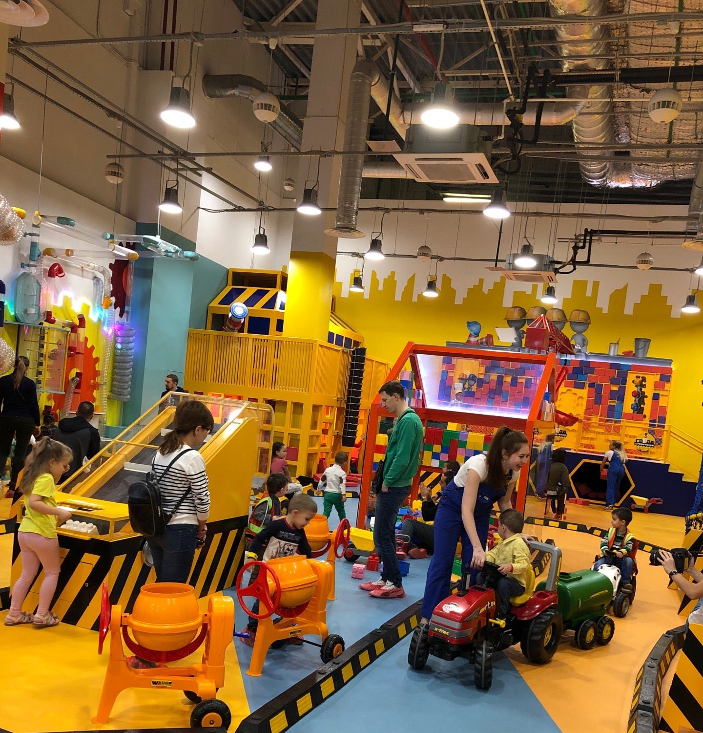 Город строителей на Автозаводской улице в Москве: отзывы, фото, цены ...